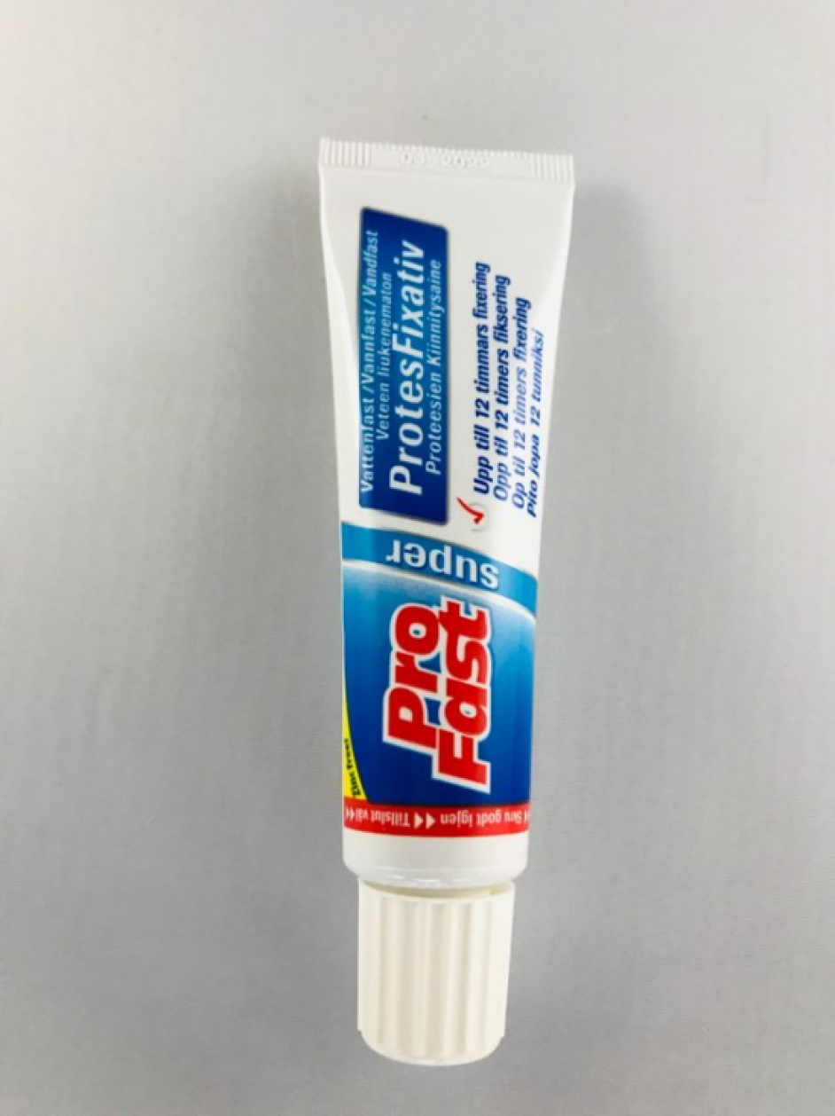 Köp ProFast Superfixativ på Tandshopen